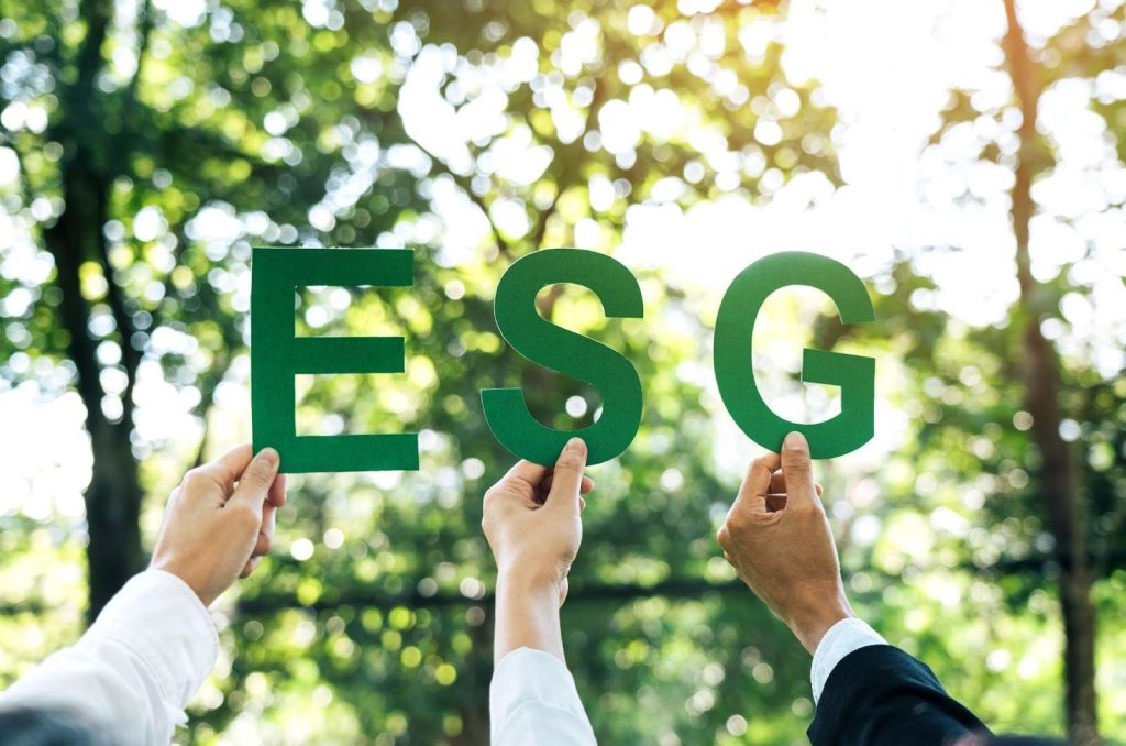 The Role Of Electric Vehicle Fleets In ESG Compliance